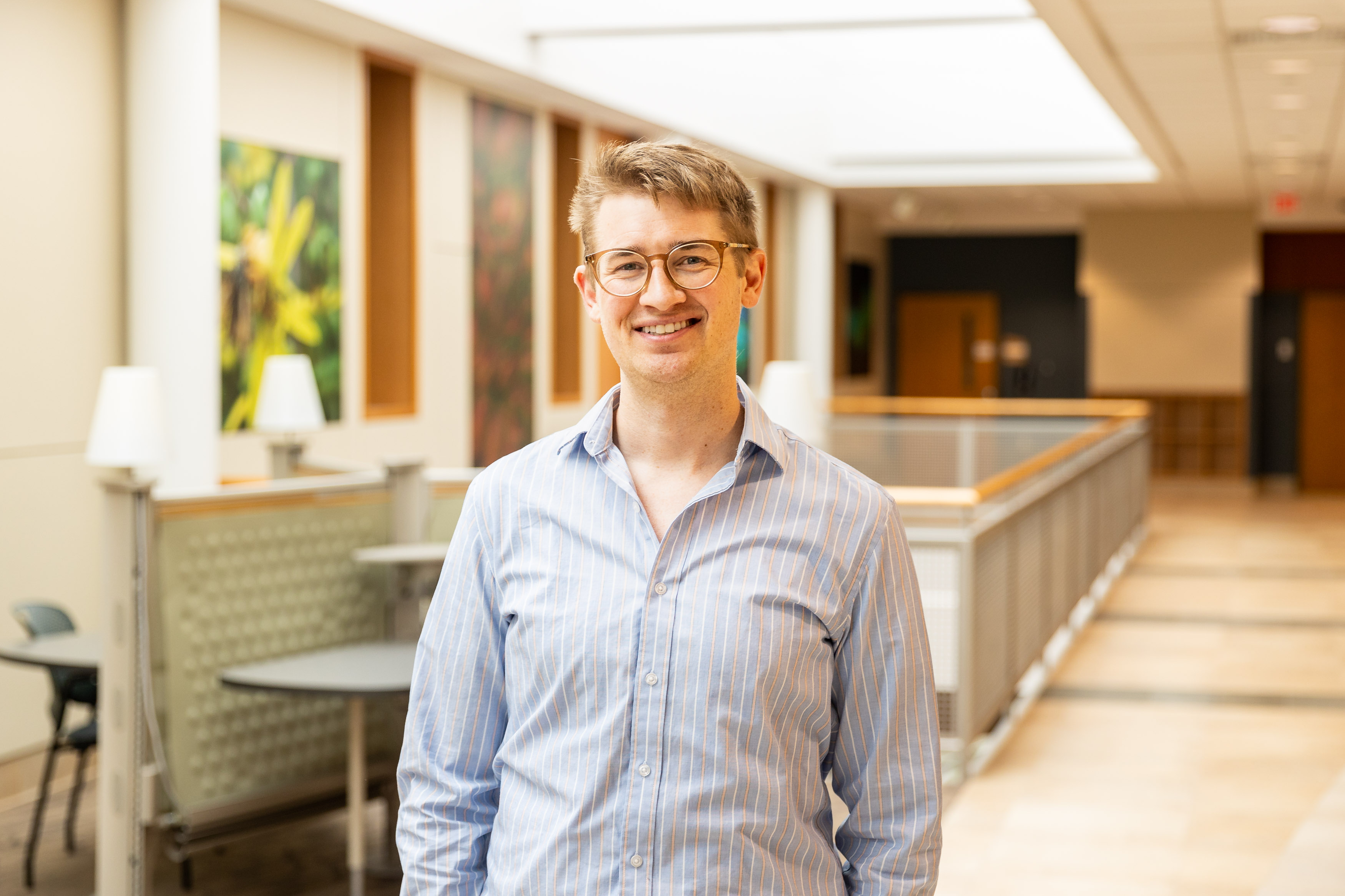 Centre College professor lecturing at Yale School of Medicine